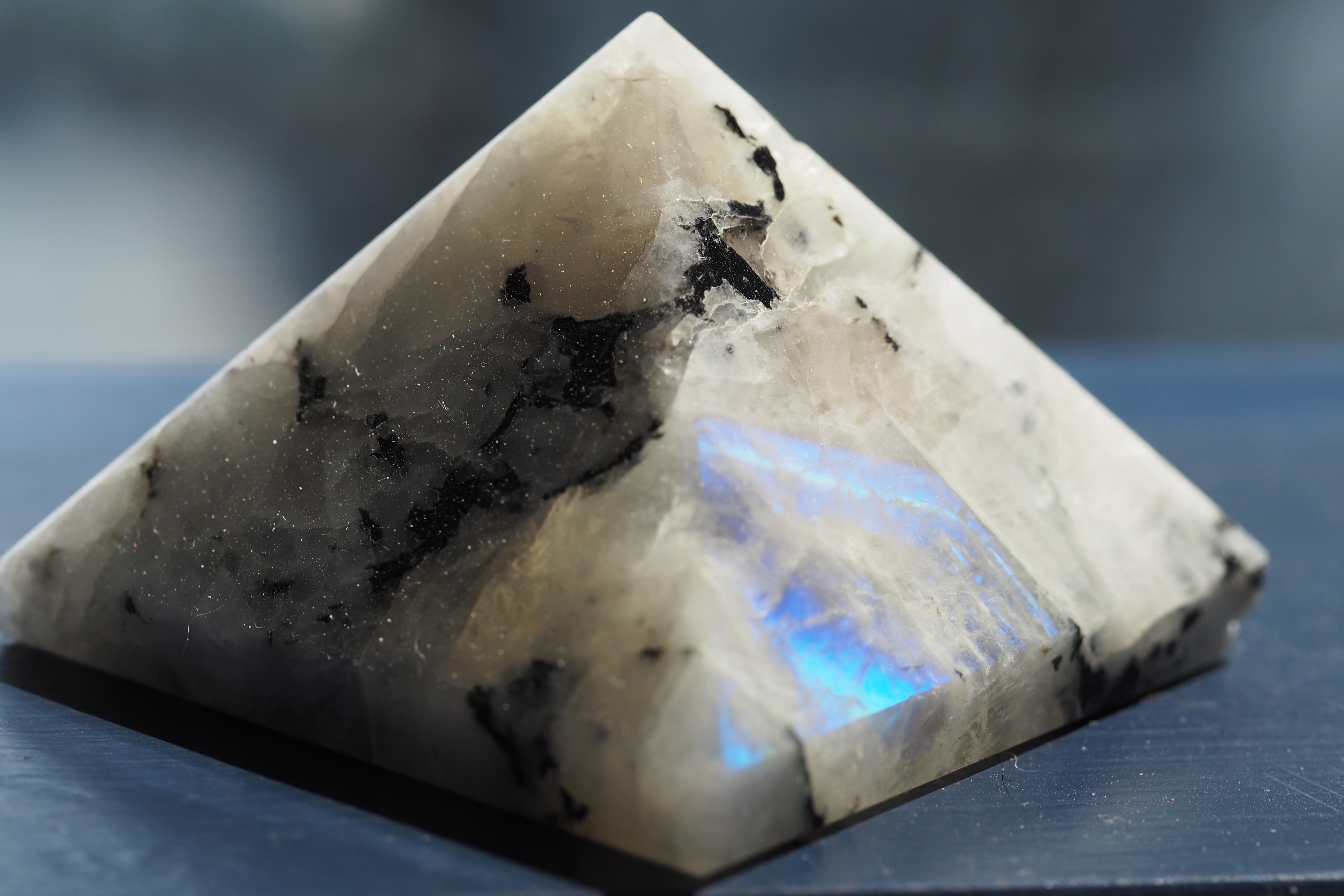 What Qualifies as High-Quality, Genuine Moonstone? – Ellie's ...